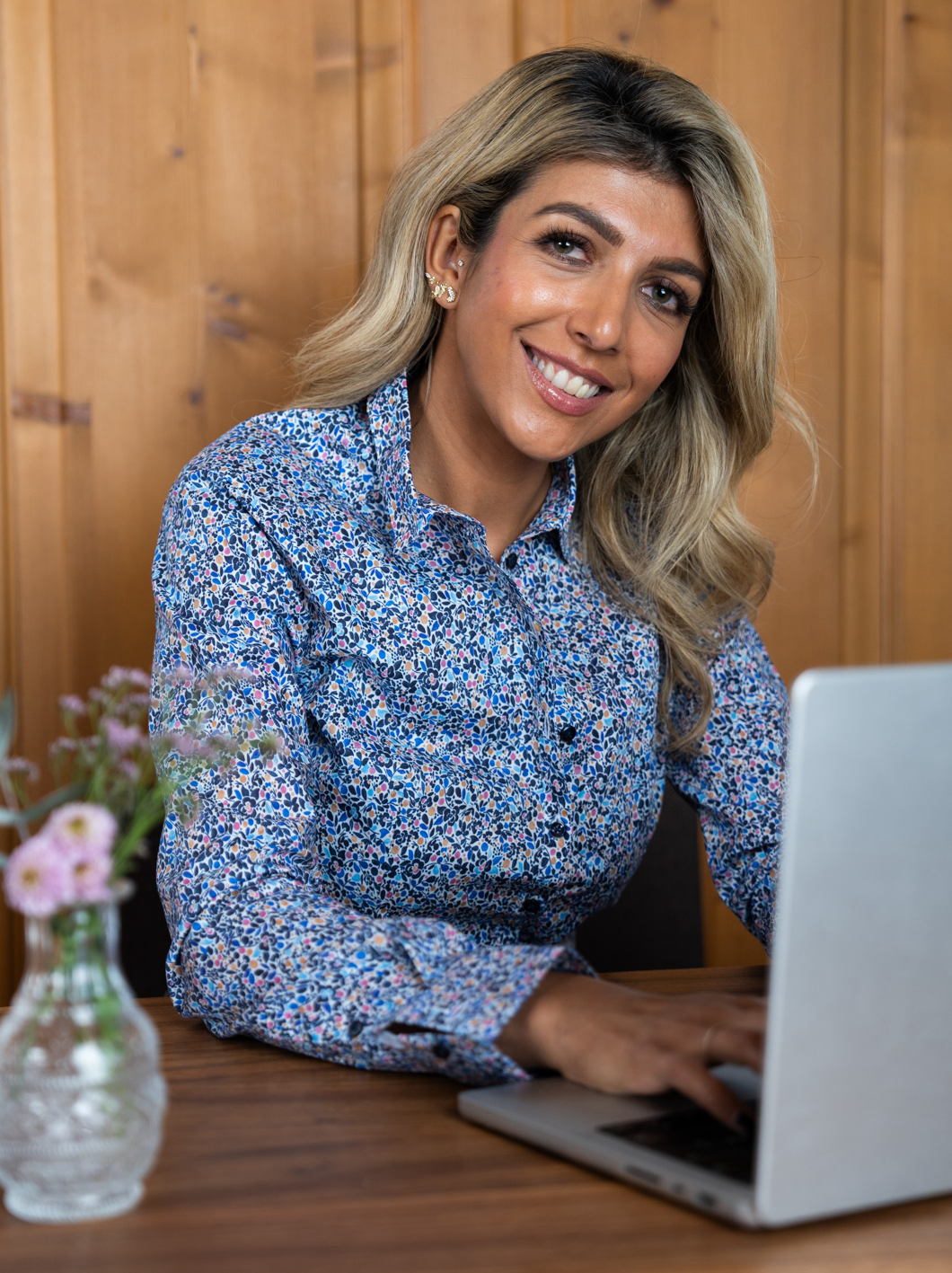 Support & Contact - MANILO